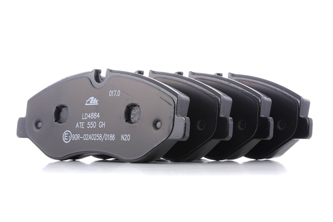 A 447 420 02 20 Brake pad set for MERCEDES-BENZ in OE-quality
